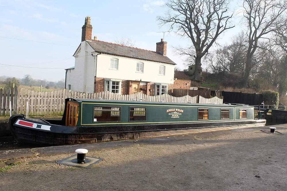 Canal Boat Hire Shropshire | Cruise from Whixall Marina